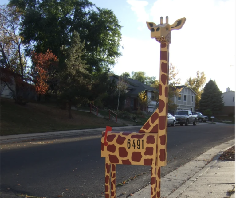 20 Creative Homemade DIY Mailbox Ideas with Guide - Northern Feeling