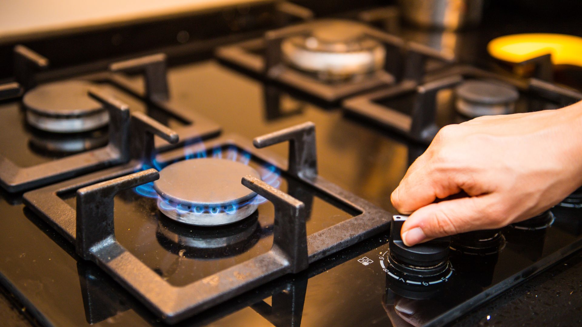 9 Warning Signs of Identifying Gas Leakage in Your House - Northern Feeling