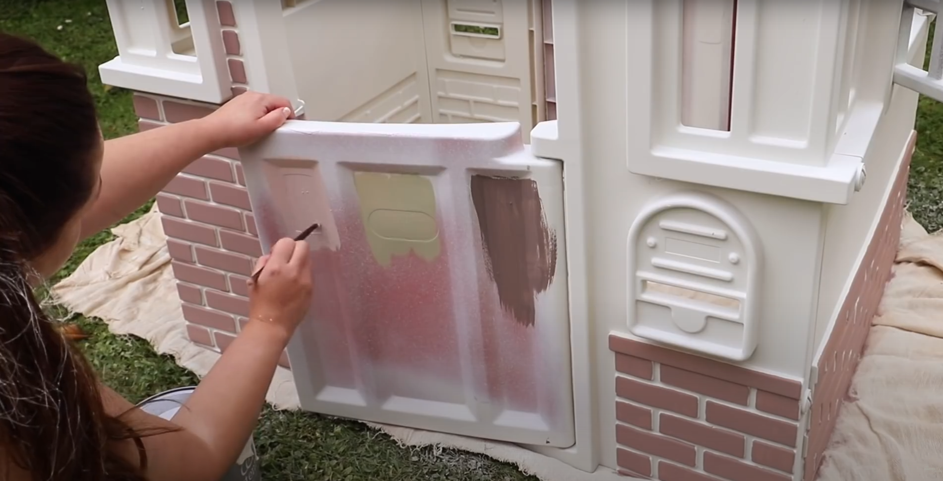 How to DIY Playhouse Makeover with Paint - Northern Feeling