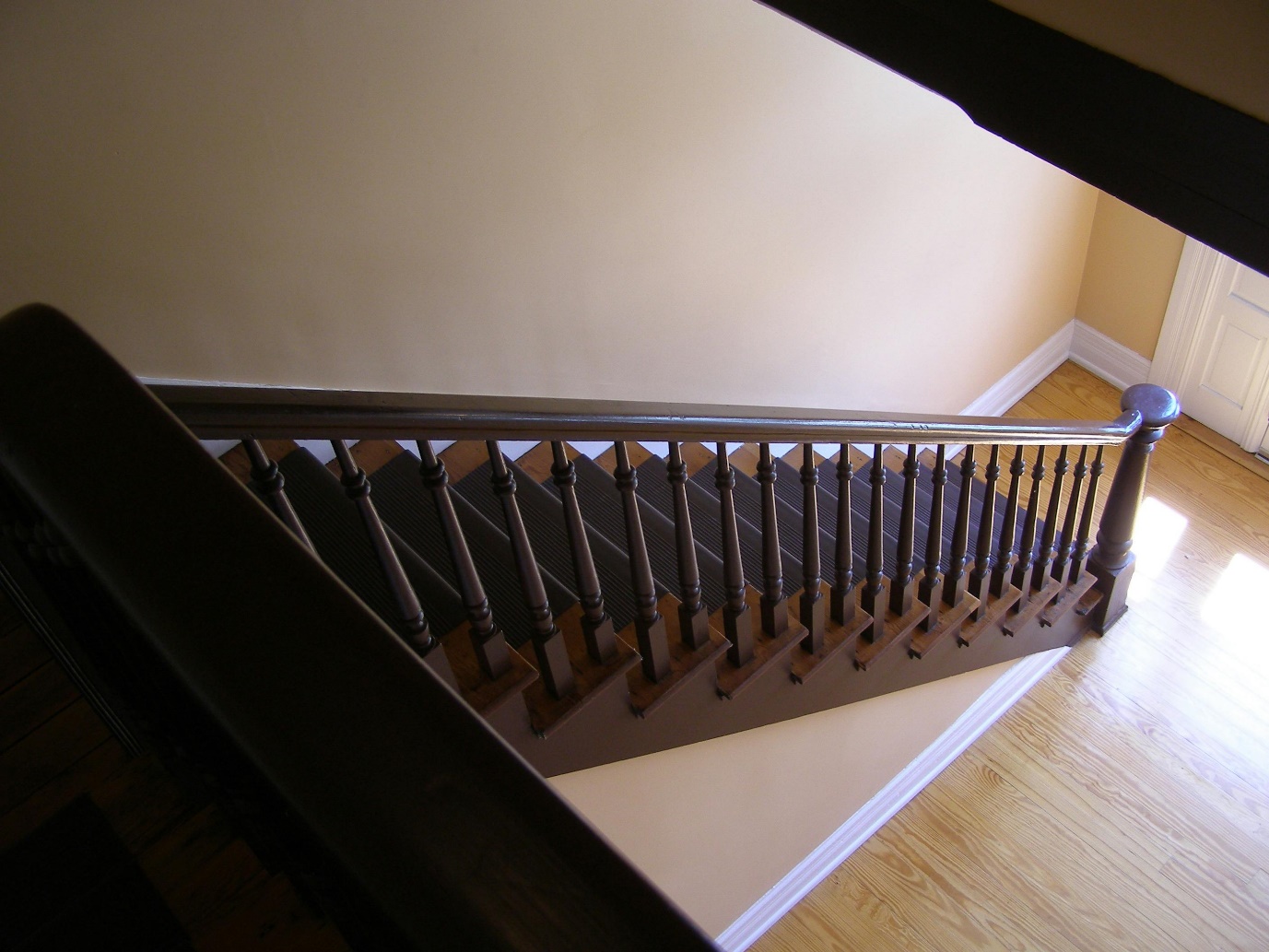 15+ Stunning Grey Painted Stairs Ideas for Your Home - Northern Feeling